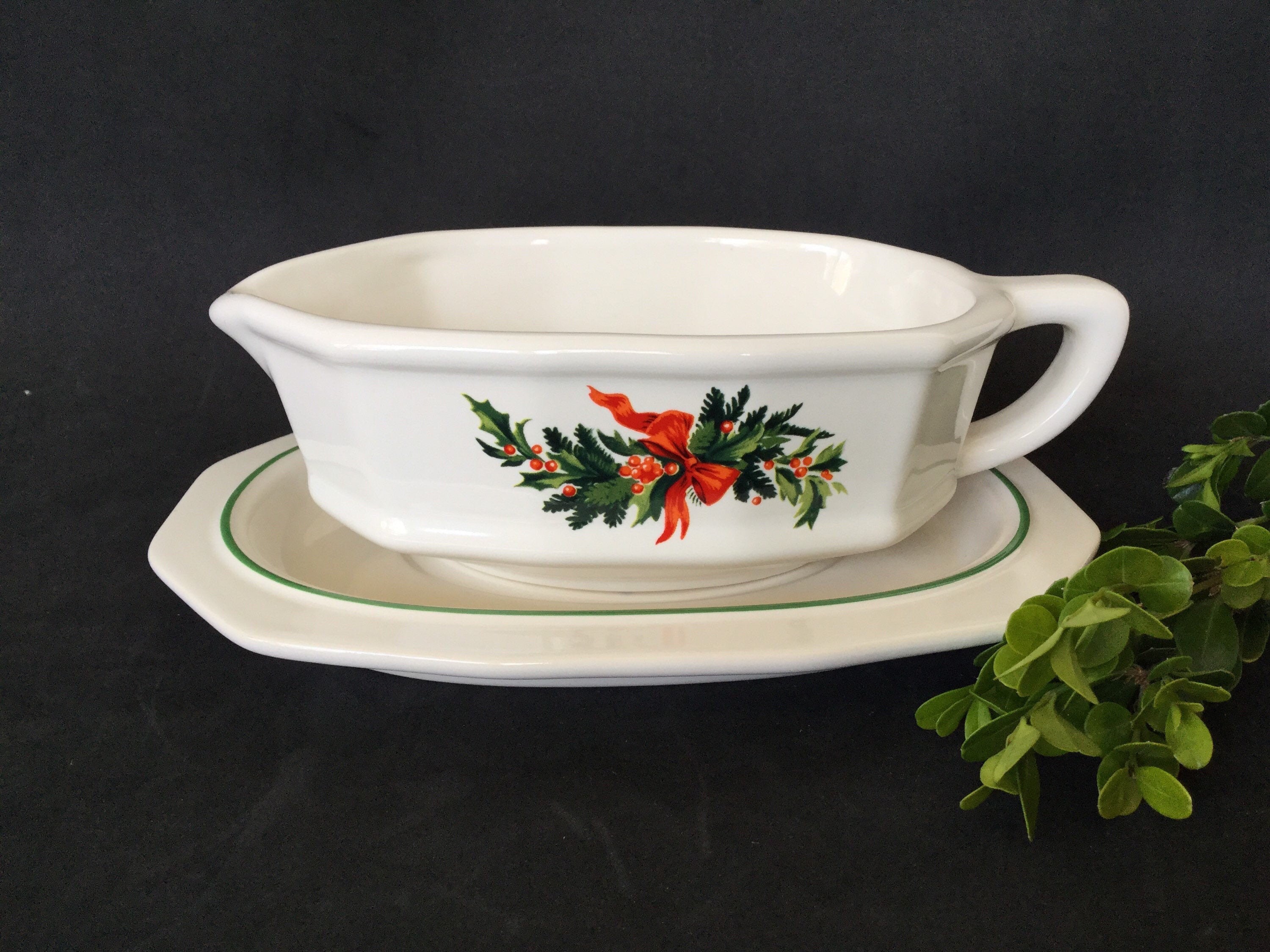 Pfaltzgraff Christmas Heritage Dinnerware Collection , Made in USA ...