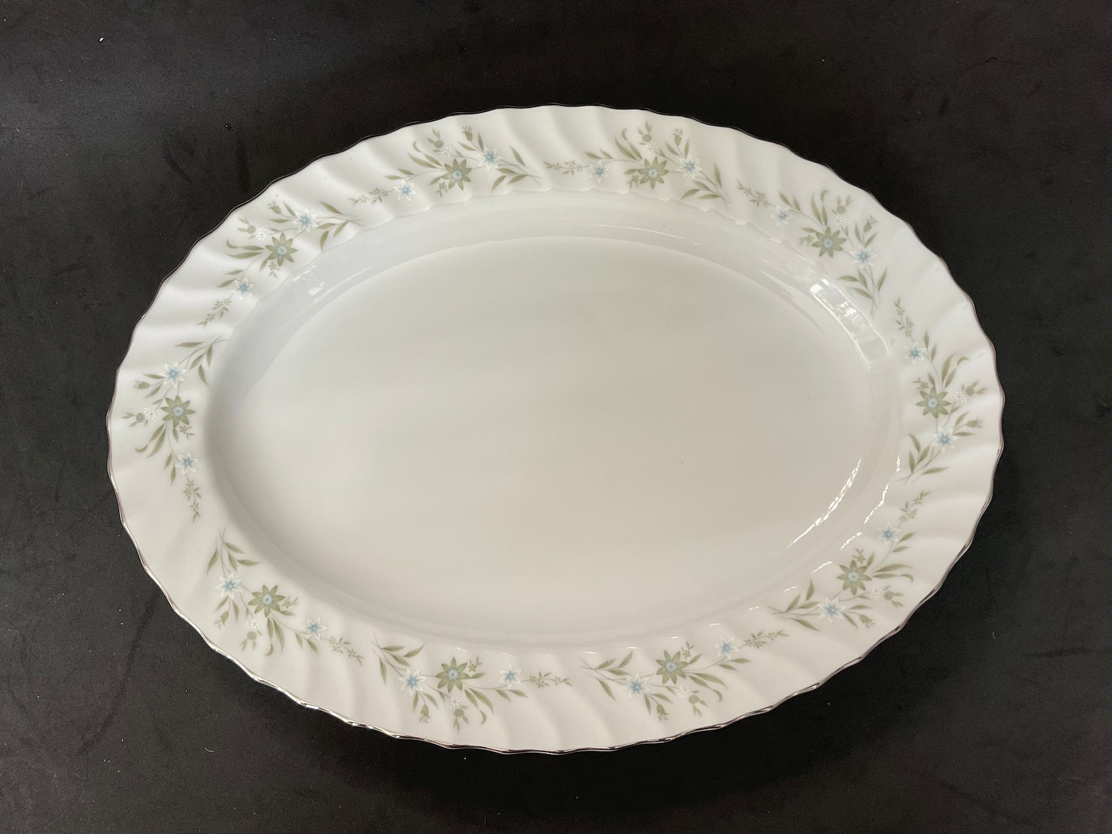 Coventry Felicia 656 Dinnerware Collection by Fine China Japan. Sold ...