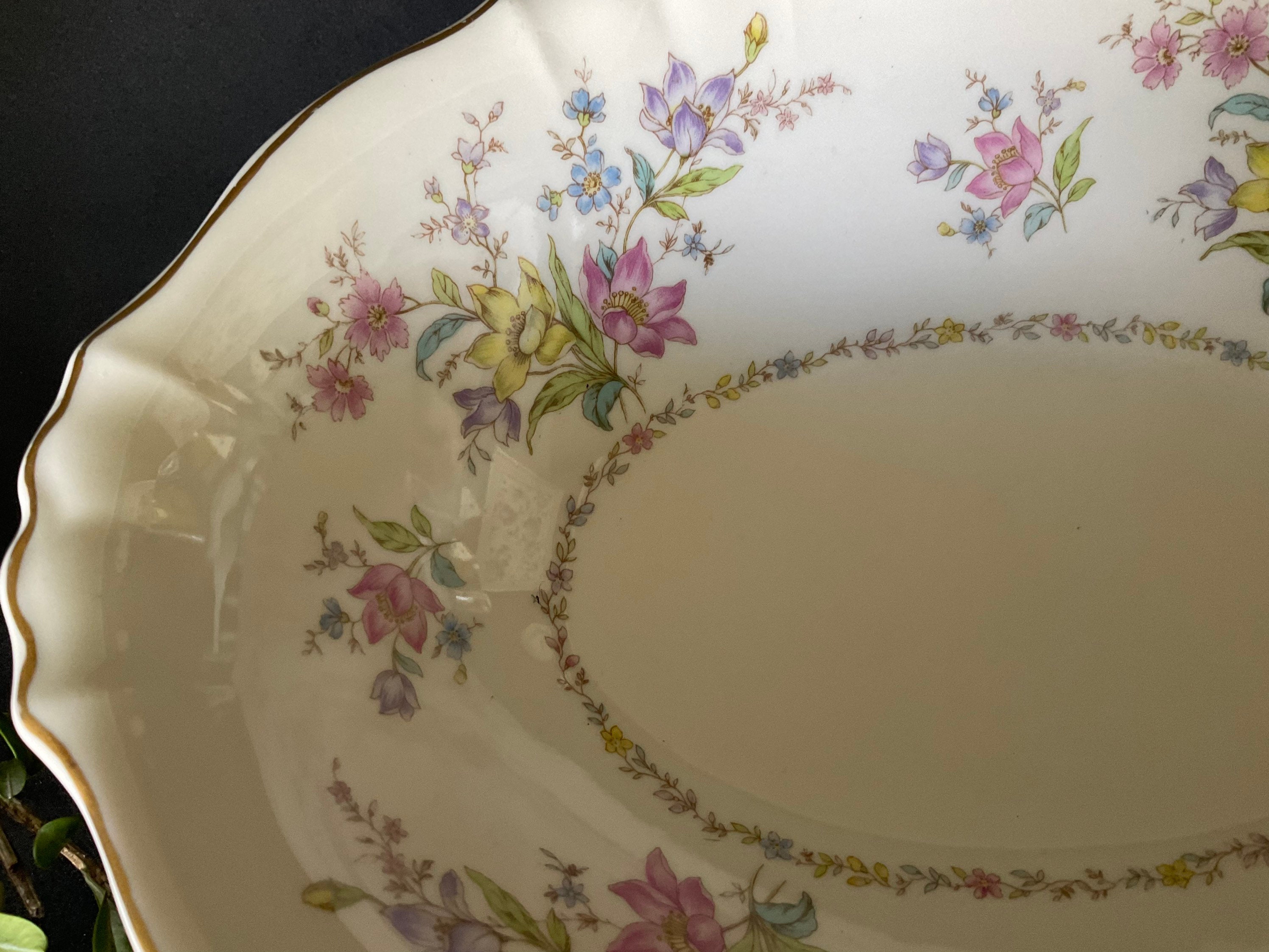 Federal Shape Syracuse China 10” Oval Bowl in the Briar Cliff Pattern ...
