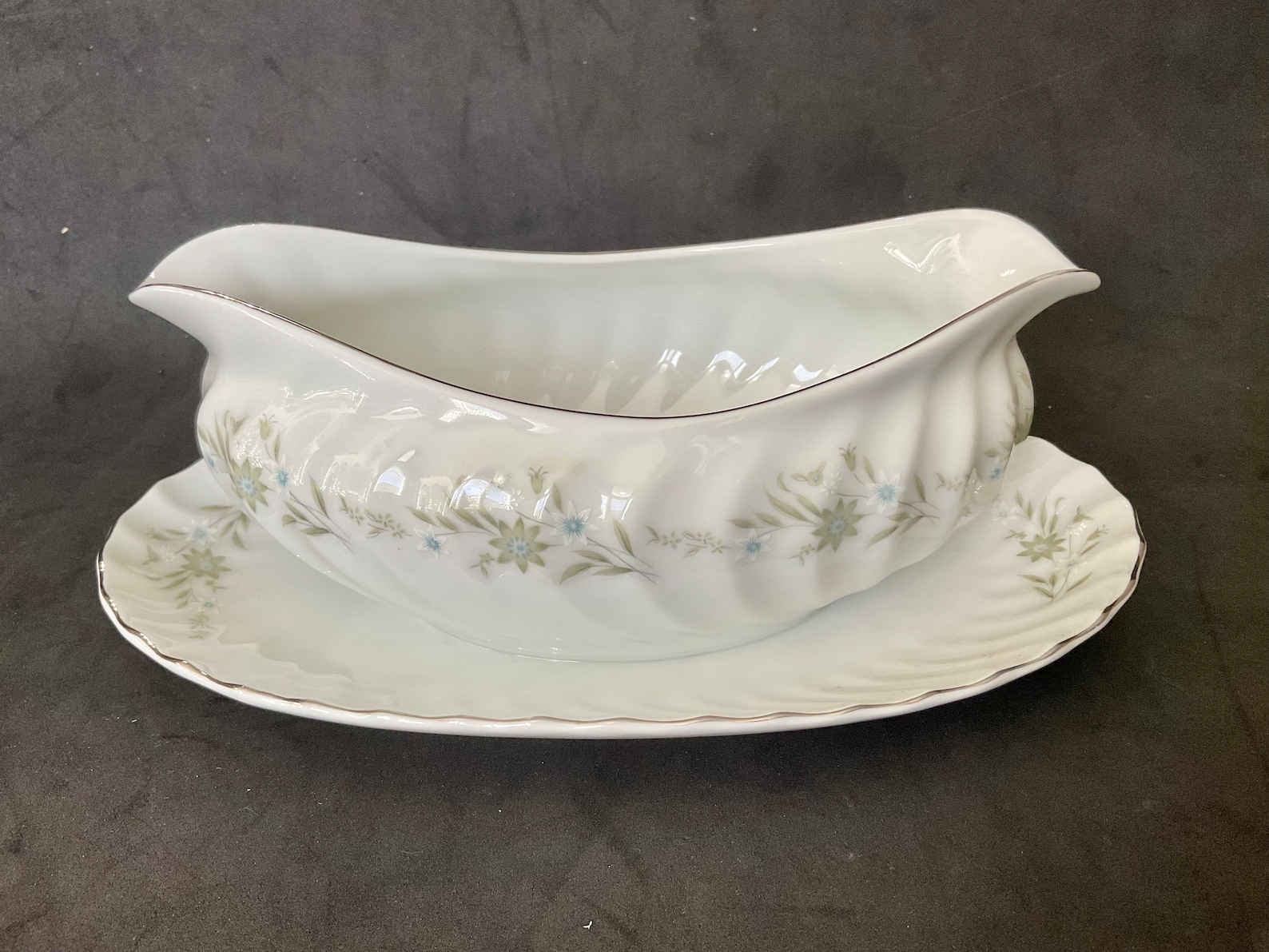 Coventry Felicia 656 Dinnerware Collection by Fine China Japan. Sold ...