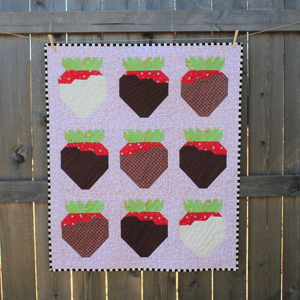 Strawberry Quilt - Etsy