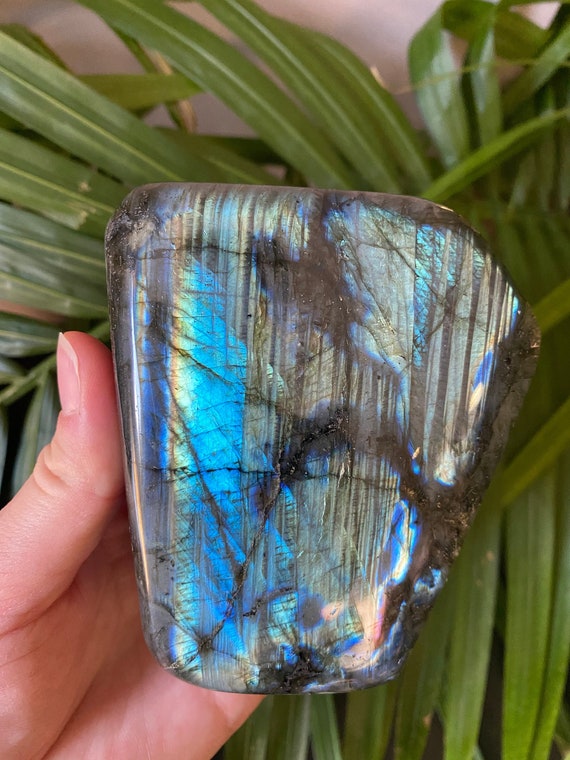 Rocks & Geodes large stones blue flash. Labradorite stone Labradorite ...