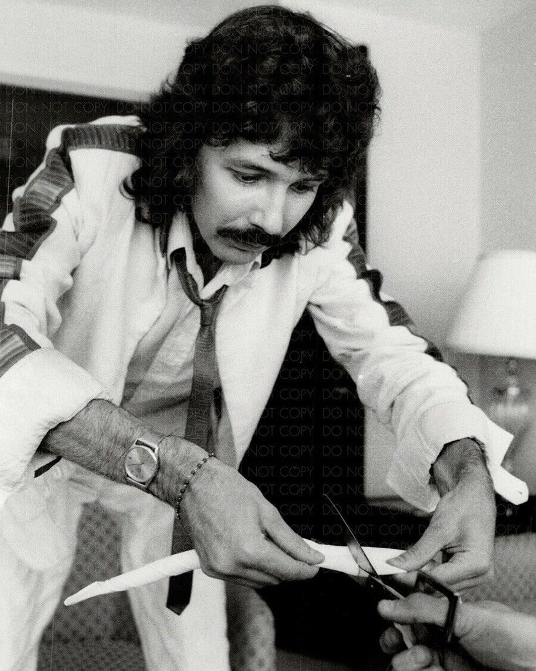 DOUG HENNING PERFORMING Cut & Restored Trick (1985) / Magician Photo ...