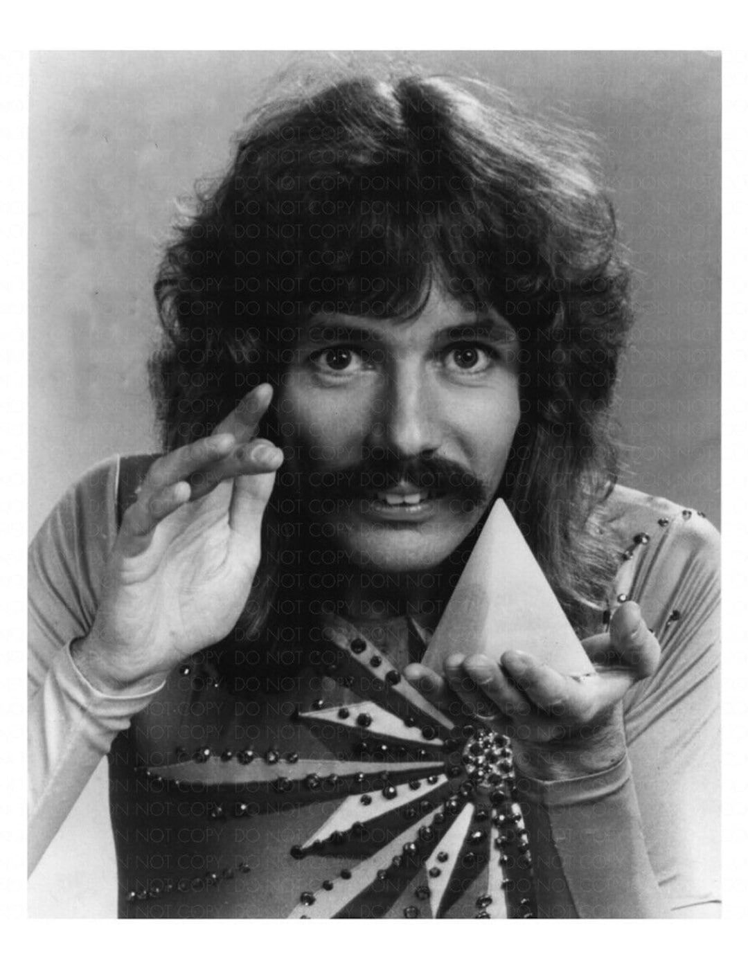 DOUG HENNING With PYRAMID 8.5 X 11 B&W Photo / Archival Magician Photo ...