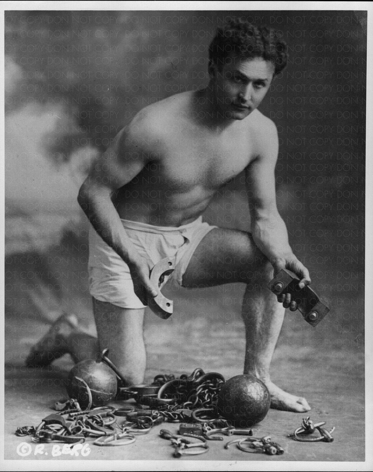 HOUDINI ESCAPES From HANDCUFFS & Leg Irons / Archival Magician Photo ...