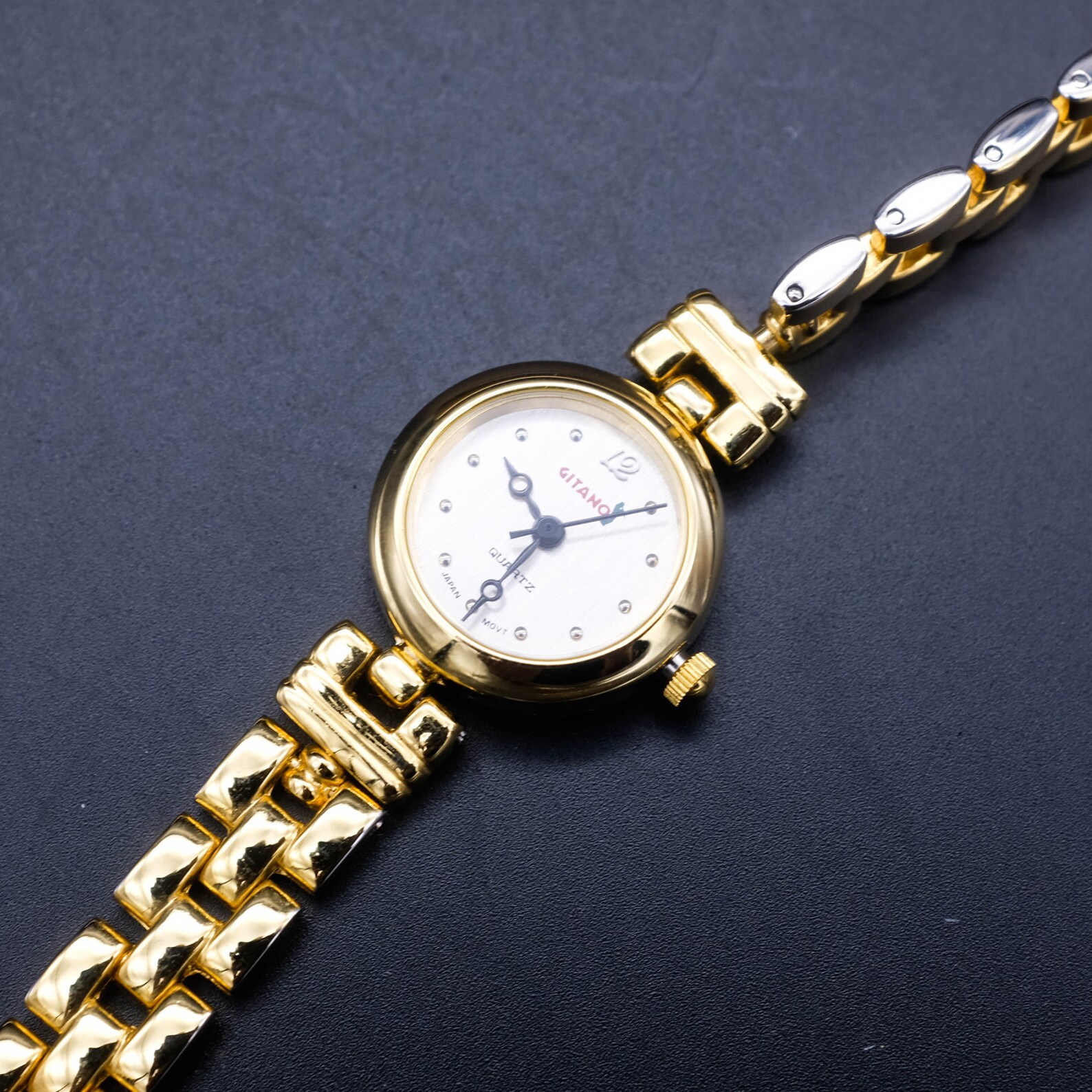 1980's Vintage Quartz Wirst Watch Retro & Ultra Unique | Etsy