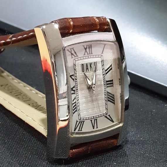 DAKS WATCH Only 1pc Lady Size With Original Box and Card / - Etsy