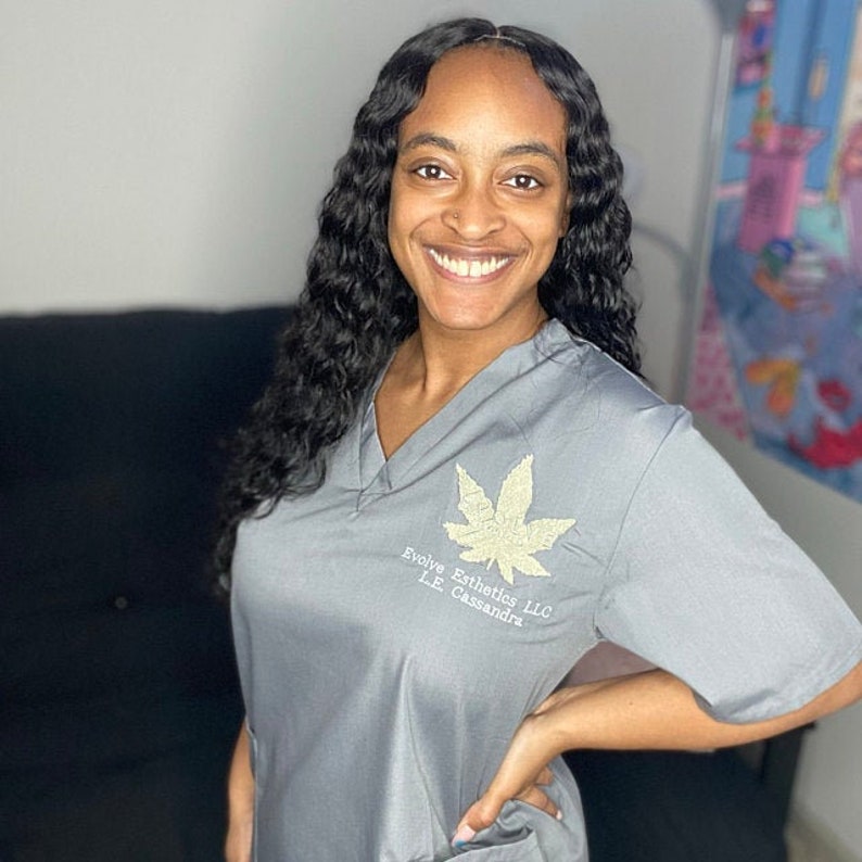 Custom Embroidered Scrub Set in Your Choice of Color Thread - Etsy