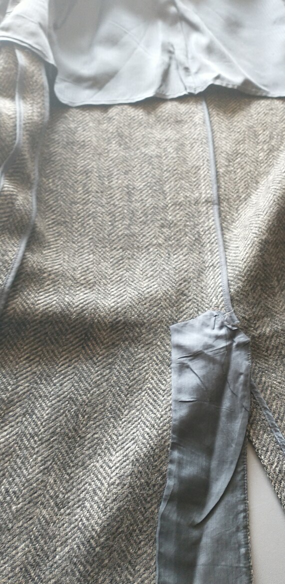 Gray Herringbone Tweed Ivy Style Sport Coat 1960s - Gem