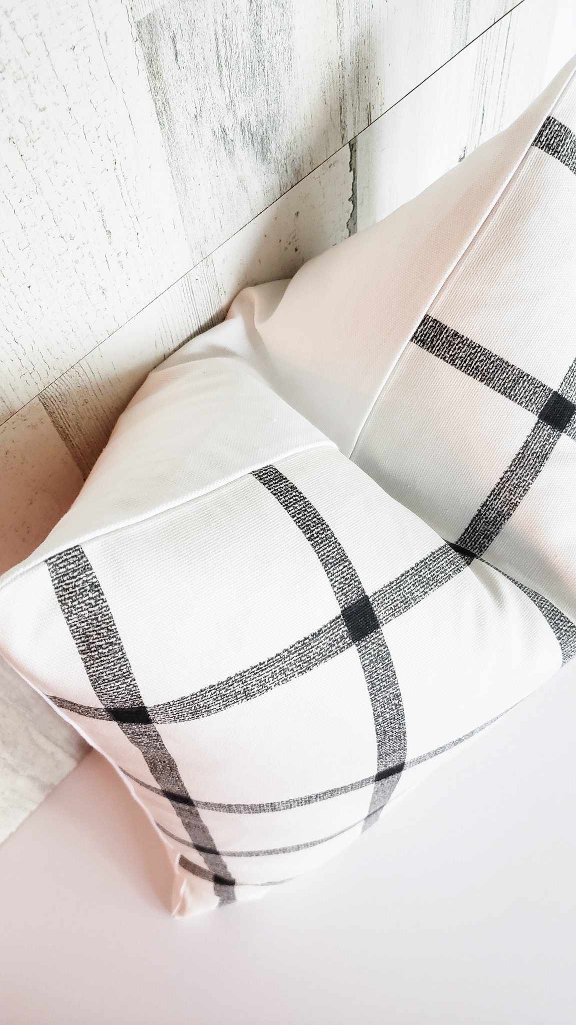 Black and White Plaid / Boho Style / Neutral Farmhouse Pillow | Etsy