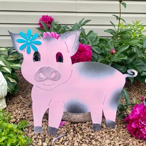 Metal Pig Yard Stake/ Outdoor Pig Decoration/ Farm and Barn Decoration ...