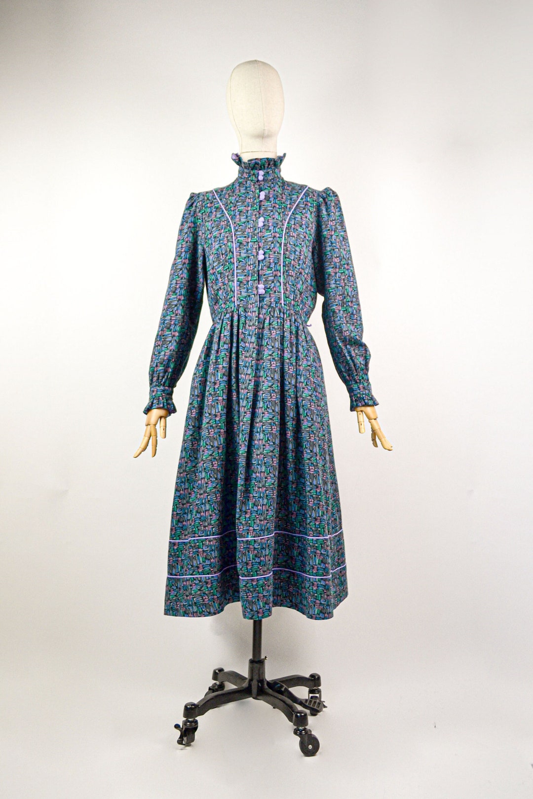 All About the Details 1970s Vintage Marion Donaldson - Etsy