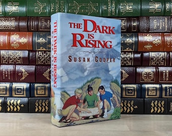 The Dark is Rising by Susan Cooper - Puffin Books 1986 - Etsy
