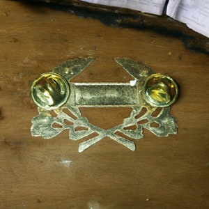 ROTC Vintage Pin, Gold Tone Signed Hat Pin, Lapel Pin, Hat Badge Wreath, Cover ROTC Hat Pin ...