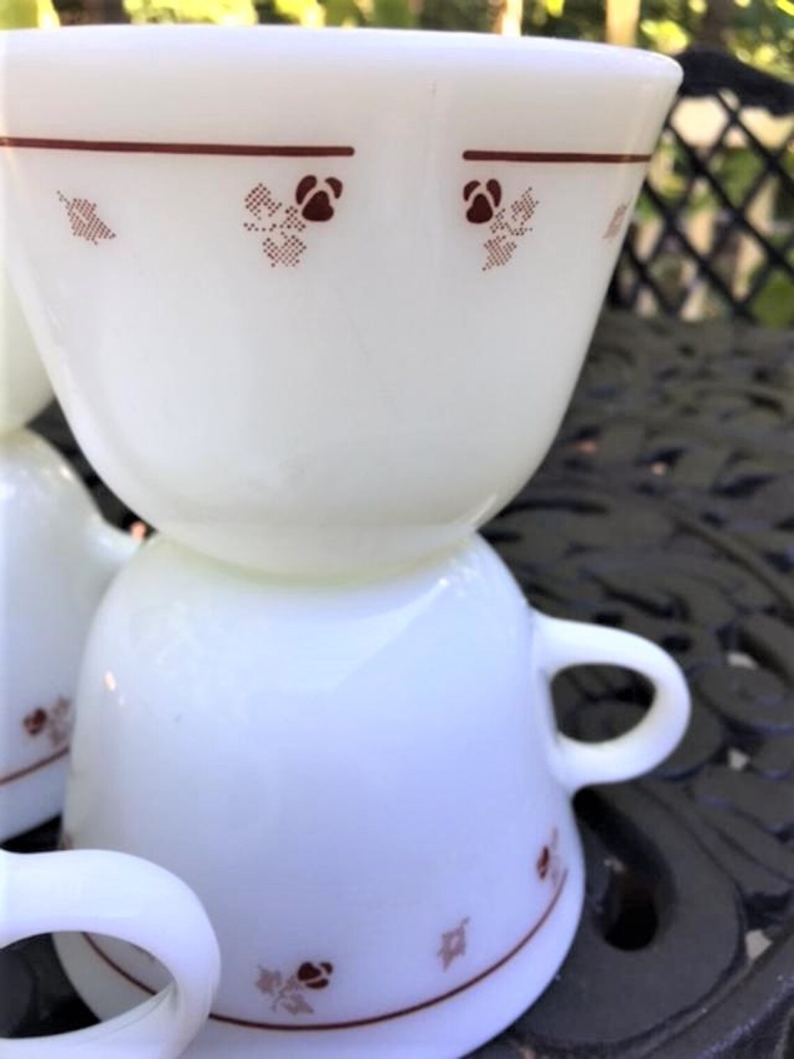 Pyrex Coffee Cups (5) Burgundy Rose Pixelated Pattern, Vintage Pyrex ...