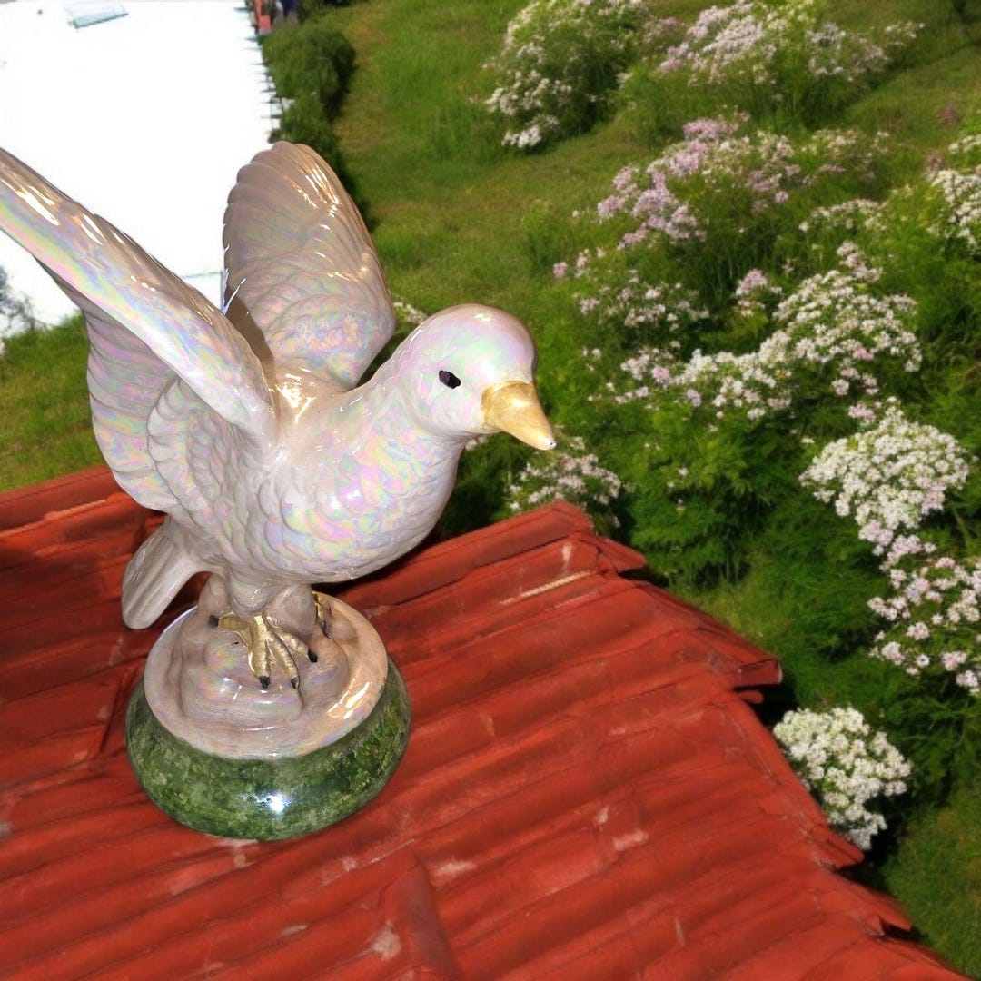 VTG Ceramic Dove Figurine Glossy Iridescent Finish on Green Base G ...