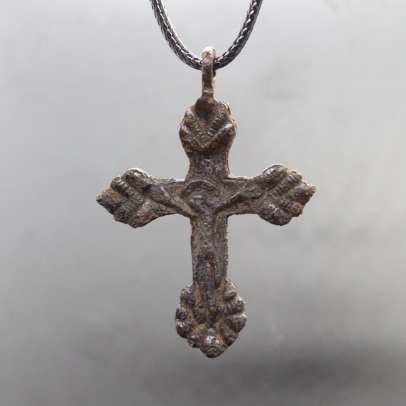 Ancient medieval cross pendant - Gem