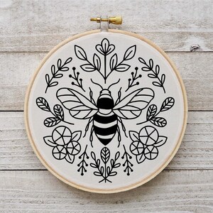 Bee Embroidery Pattern Flower Bee Embroidery Pattern Bee Folk Art Embroidery Insect Folk Art ...