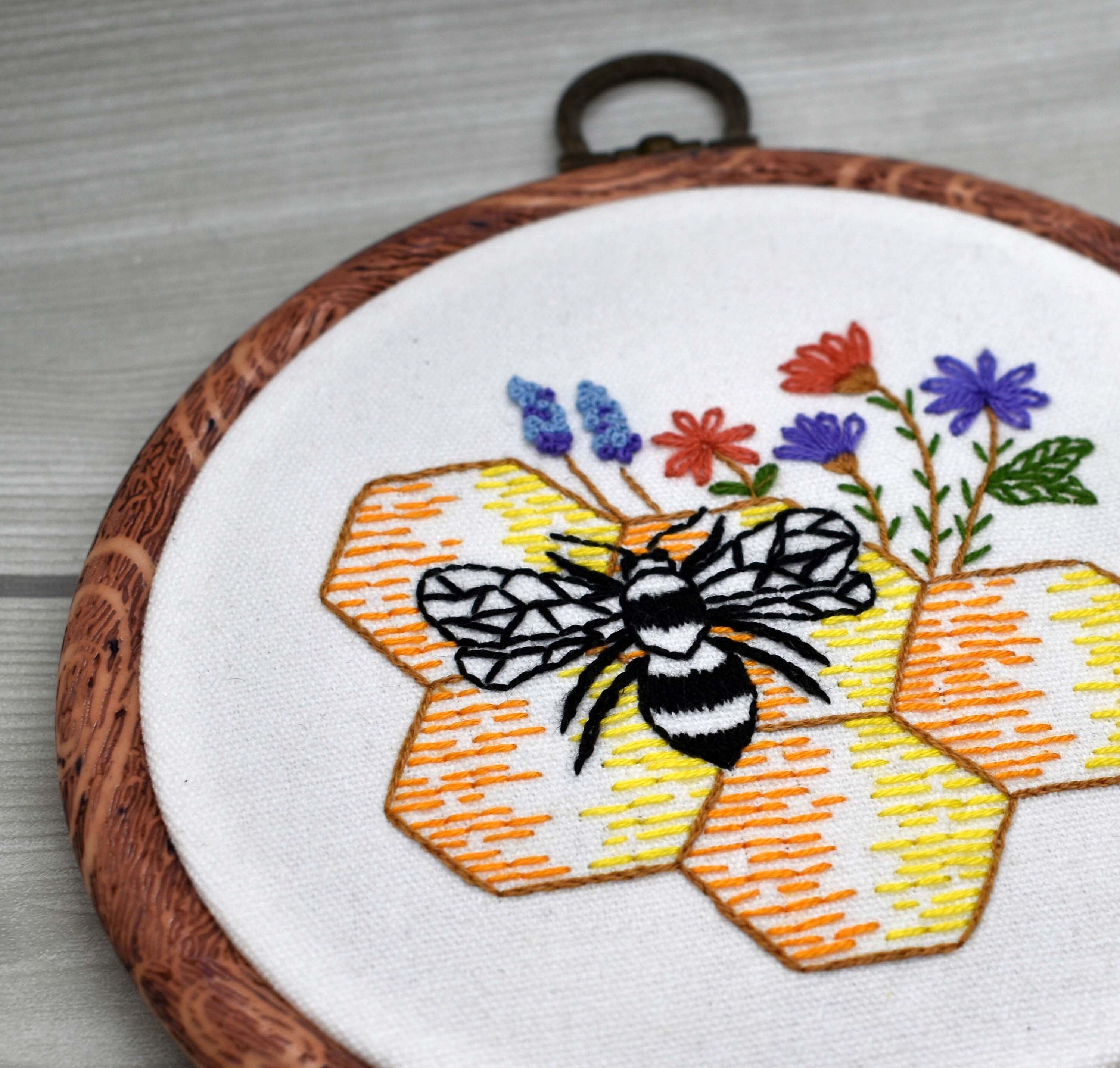 Bee and Flower Embroidery Pattern Bee Hive Embroidery Pattern - Etsy