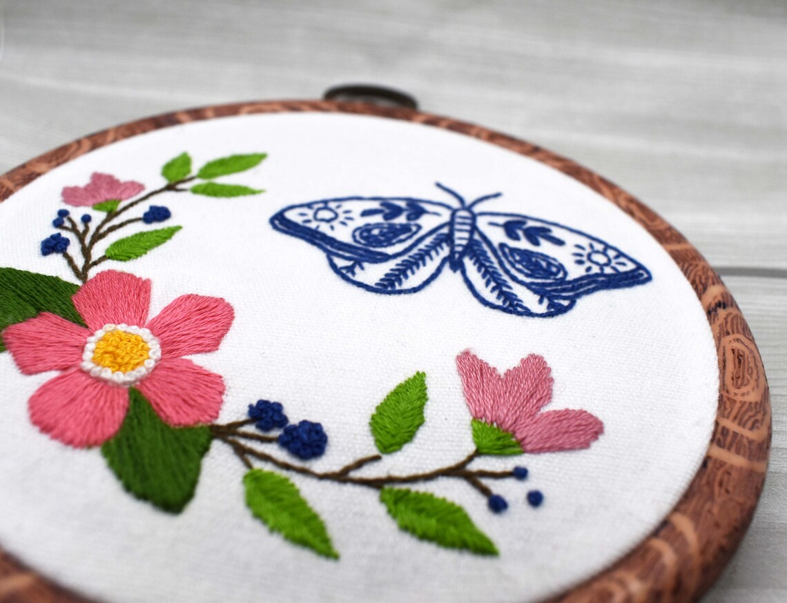 Flower Moth Embroidery Pattern Moth Embroidery Pattern Insect - Etsy