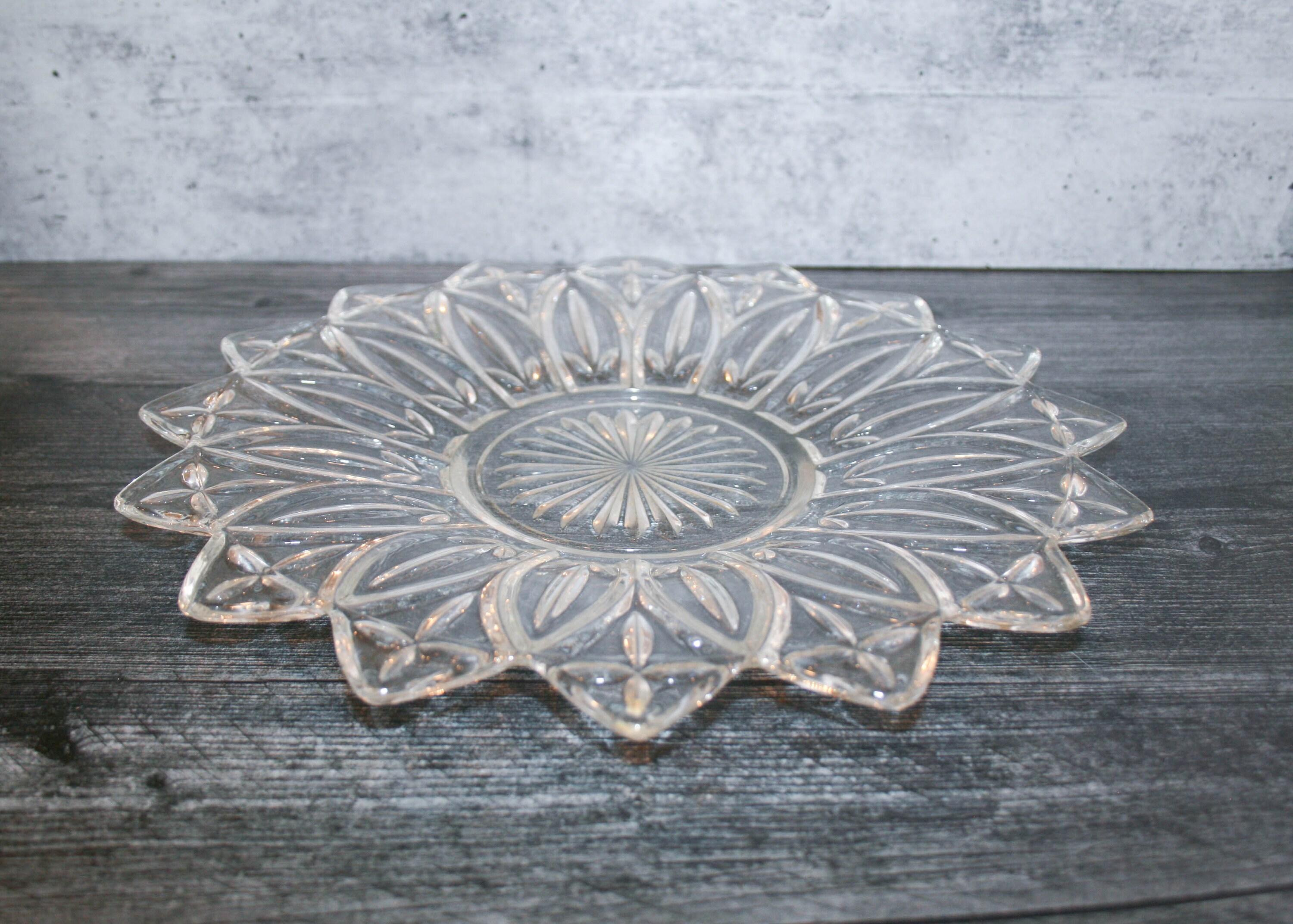 Vintage Federal Glass Flower Petal Plate, Pressed Glass Pattern 2829 - Etsy