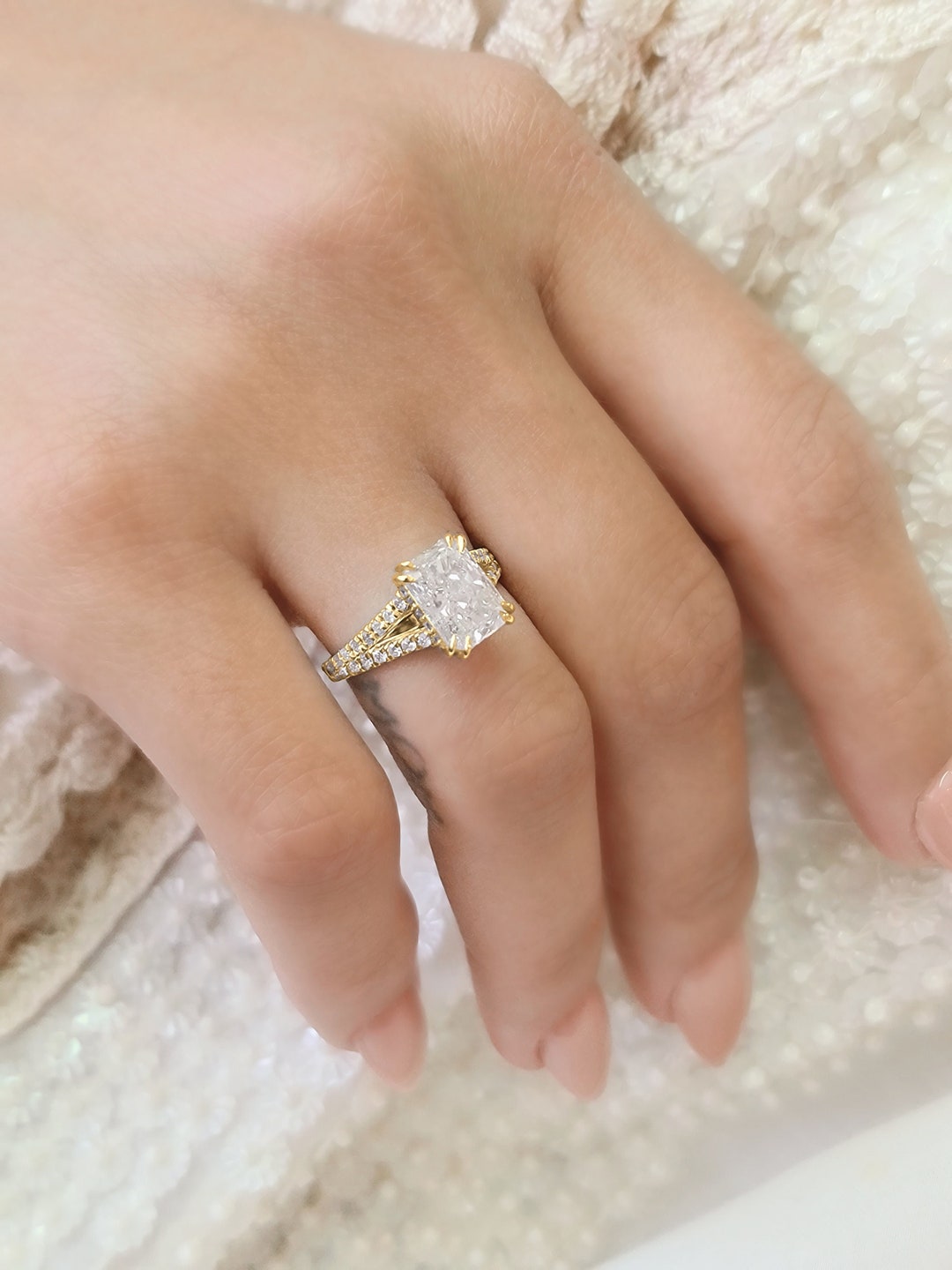 2 Carat Radiant Cut Diamond Ring, Radiant Cut Diamond Engagement Ring ...