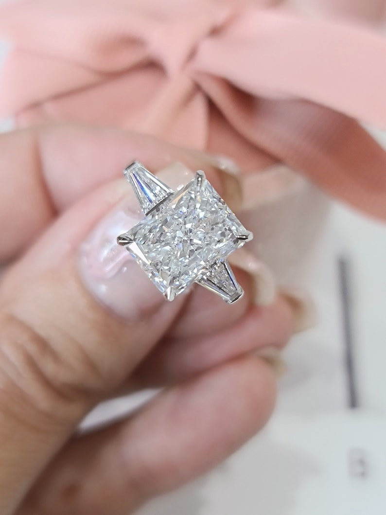 3.5 Carats Lab Grown Diamond Three Stone Engagement Ring 3 Carat Center ...
