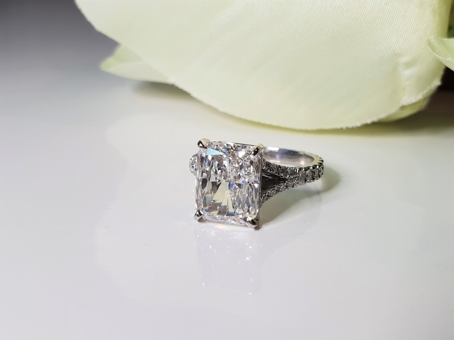 3.50 Ct Radiant Cut Lab grown Diamond Platinum Ring for Women | Etsy