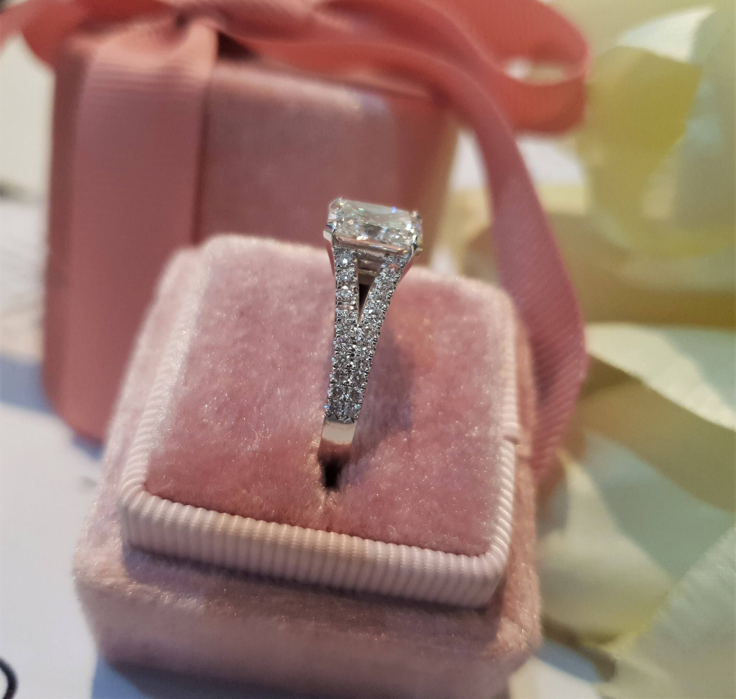 2 Carat Radiant Cut Diamond Engagement Ring IGI Certified - Etsy
