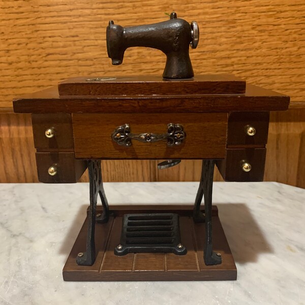 Berkeley Music Box - Etsy