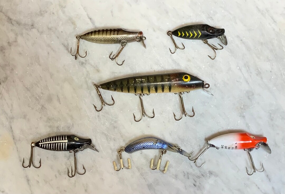6 Vintage Plastic Fishing Lures - Etsy