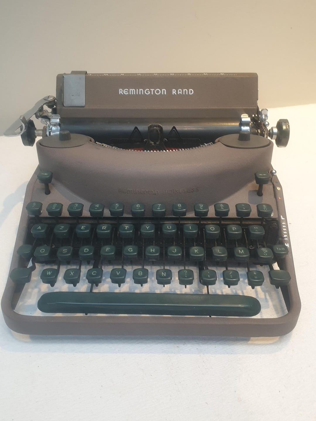 Remington Brand Noiseless 7 Typewriter Read the Description Carefully ...