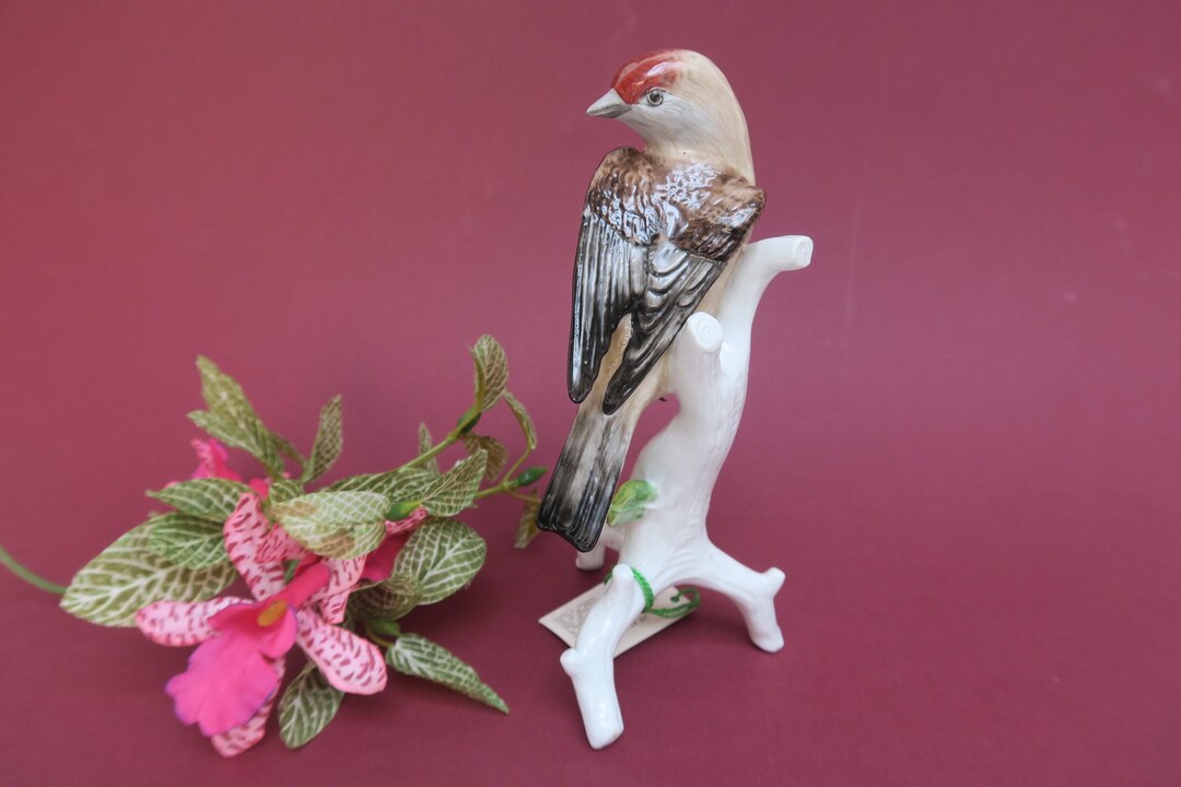 Melodious Porcelain Linnet - Etsy UK
