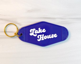 Vintage Motel BEACH HOUSE Keychain Colorful Keychain for a Retro ...