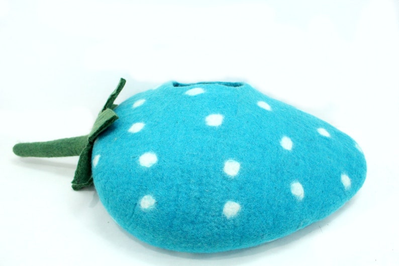 Handmade Felt Cat Cave – Blue Strawberry Pet House - Etsy UK