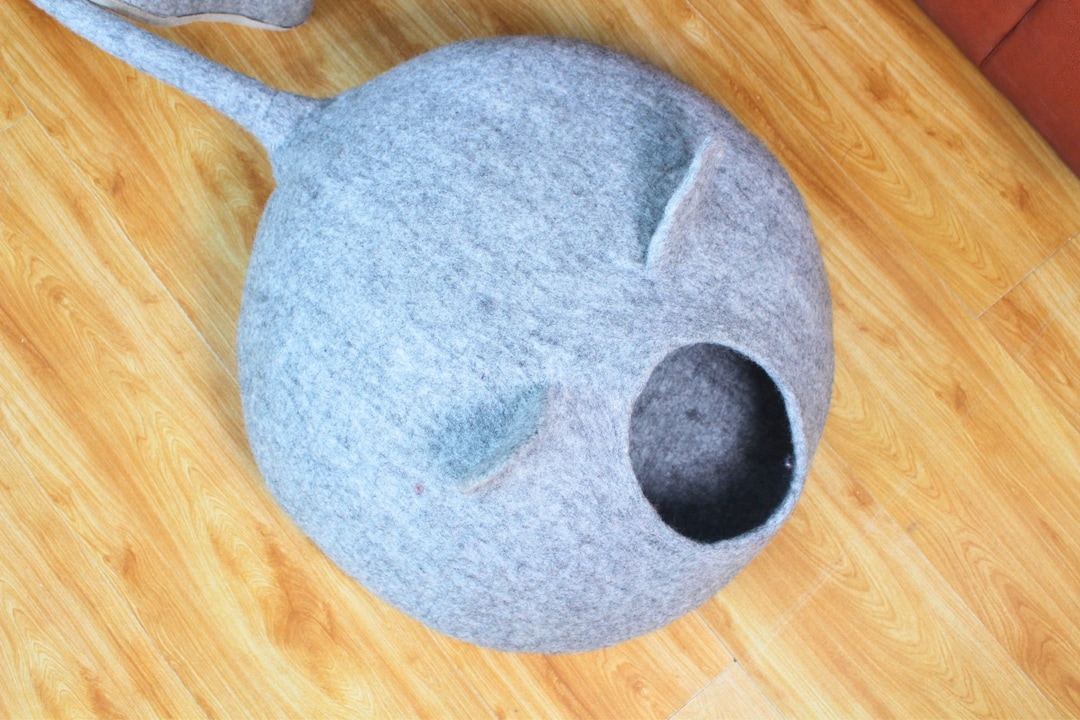 Gray Mouse Shaped Felt Cat Cave| Eco-friendly Wool Pet Bed ...