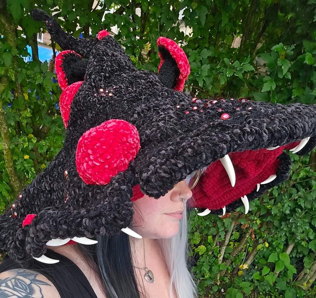 Crochet Mushroom Mimic Hat, Crochet Twisted Toadstool/bleeding Tooth ...