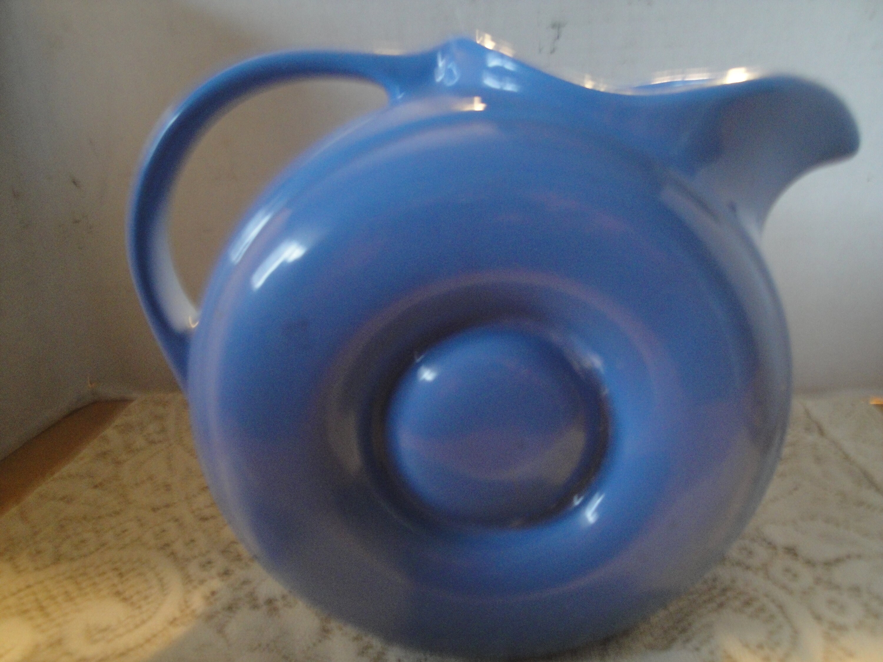 Vintage Hall USA 1950's Sky Blue Donut Pitcher With Ice Lip, Excelllent ...