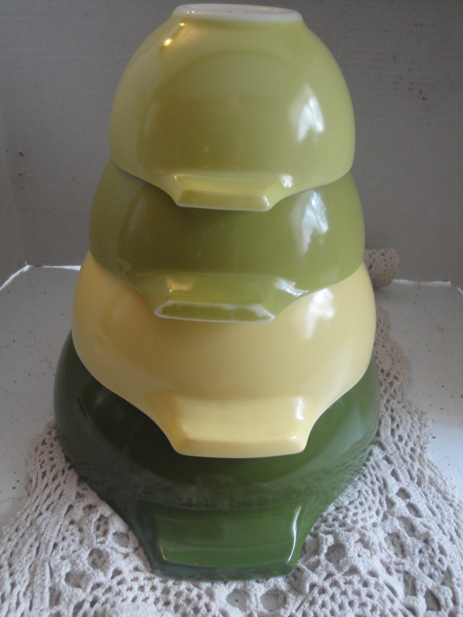 Vintage Pyrex 4 Piece Nesting/mixing Bowl Set, Avocado Green, Yellow ...
