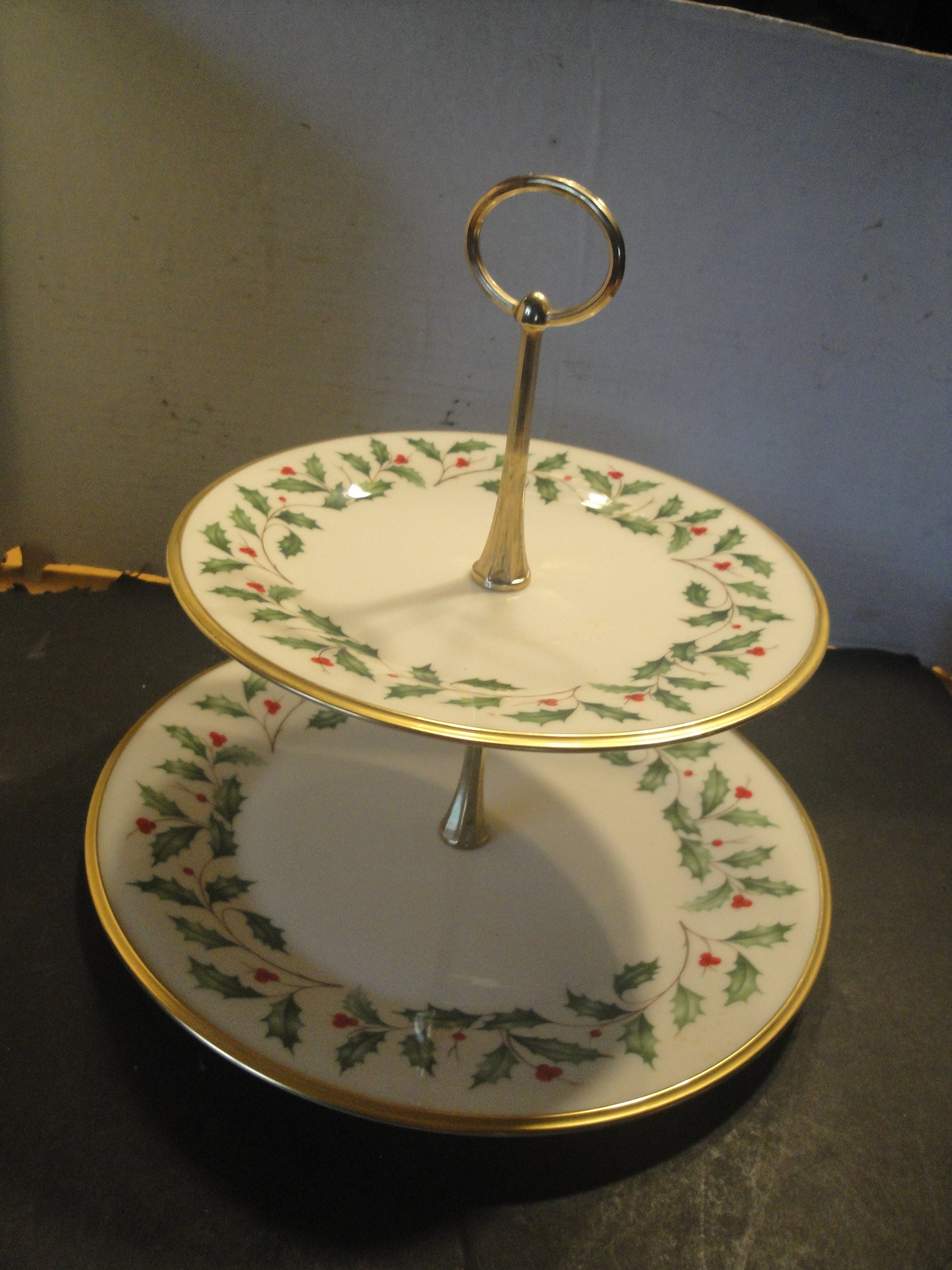 Lenox Holiday Two Tiered Server, Tidbit Tray, Cookie Tray, Cup Cake ...