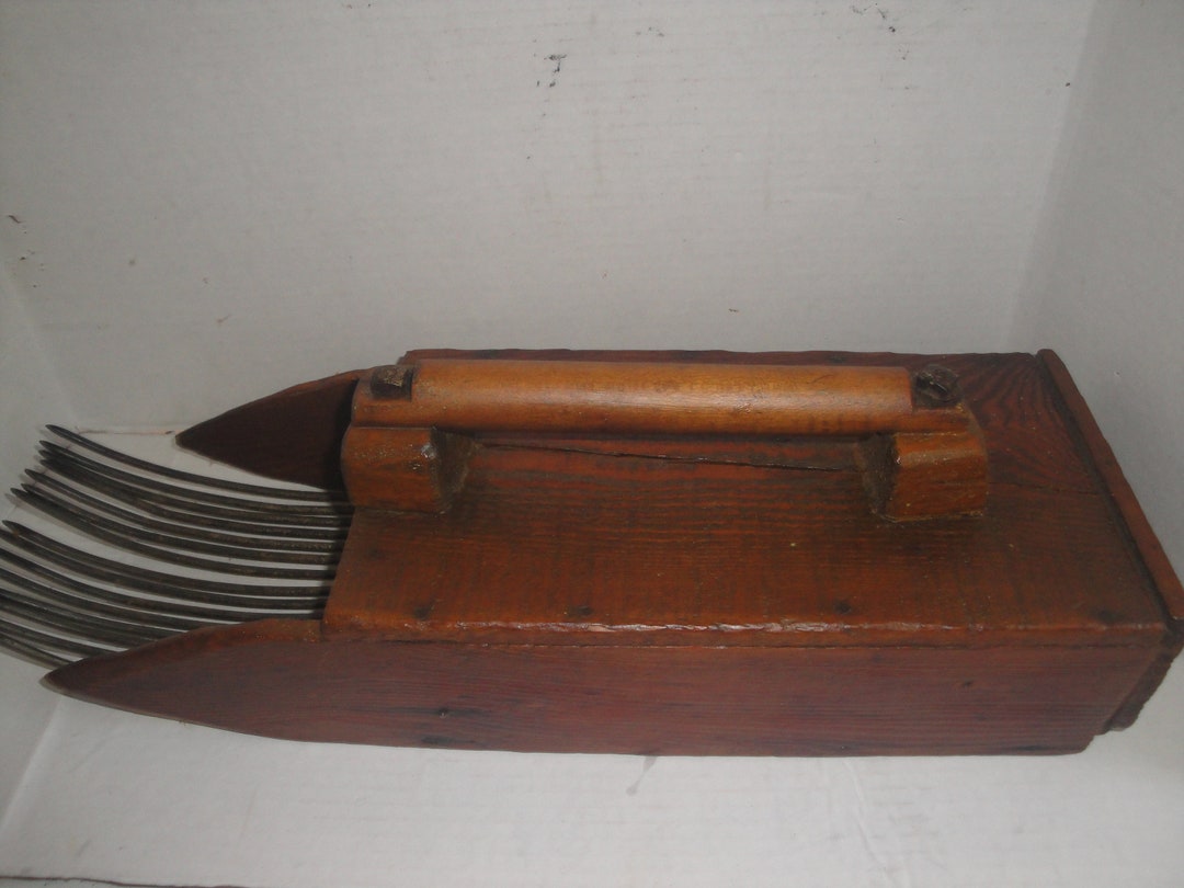 Vintage Primitive Oak Wood Blueberry Picker, Scoop, Rake Farm House ...