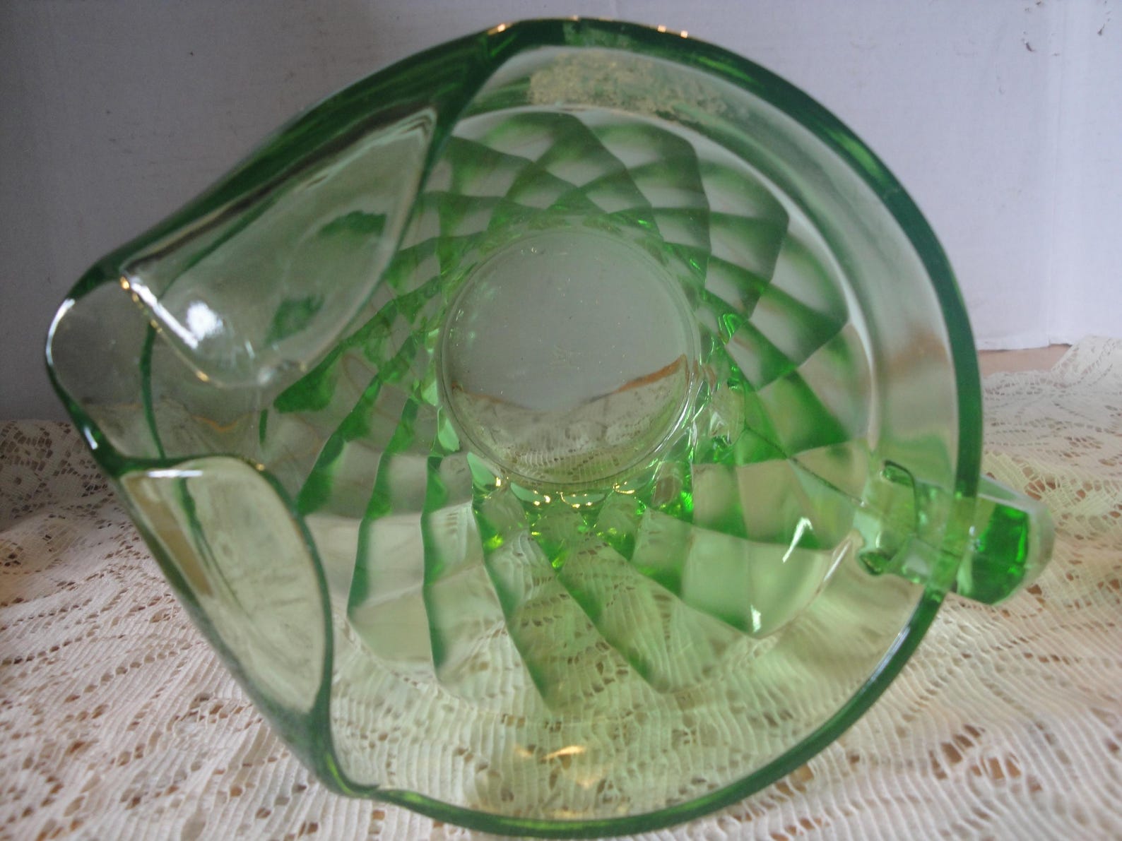 Vintage Hazel Atlas Harlequin Diamond Pattern Green Uranium Vaseline ...
