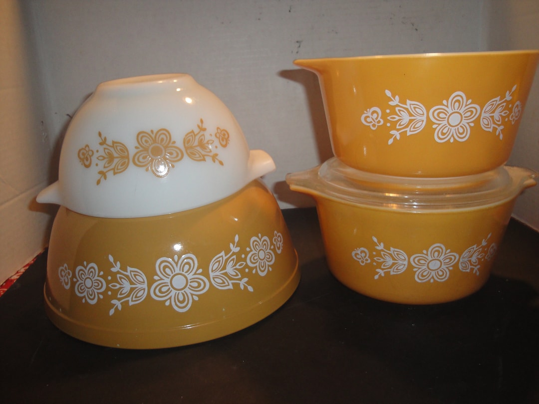 Butterfly Gold Vintage Pyrex Kitchen Glass Lot,4 Assorted Bowls - Etsy