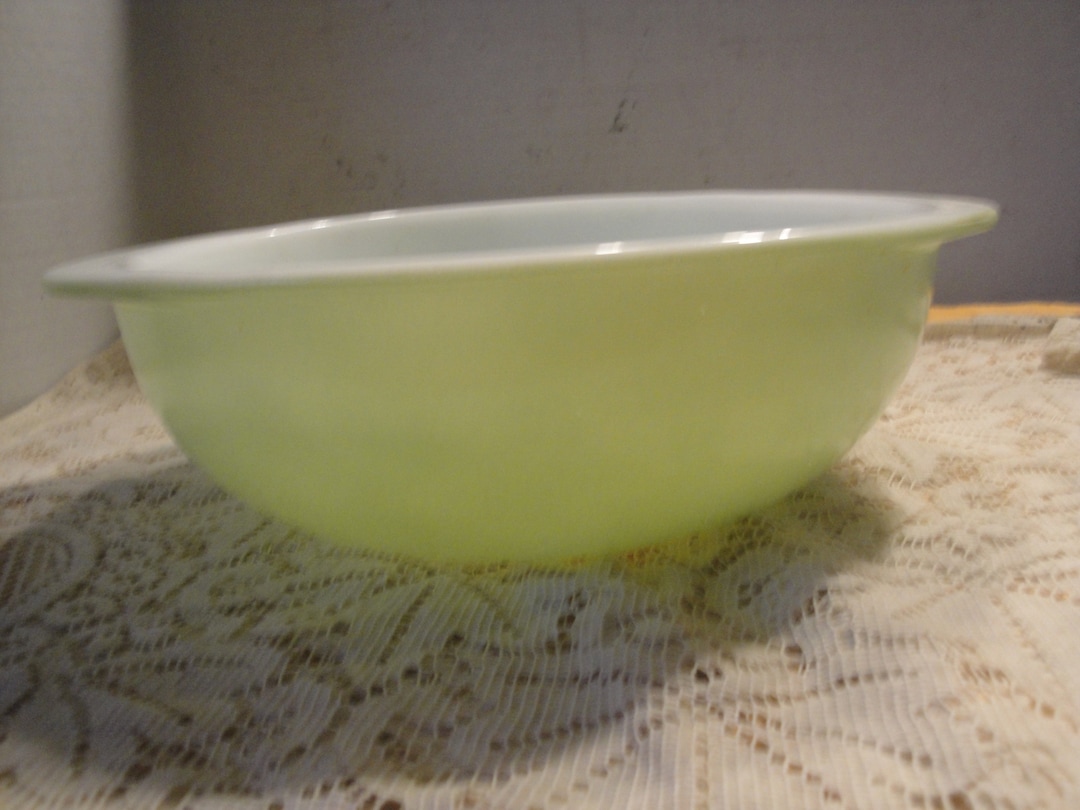Pyrex Lime Green 2 Quart Round Casserole Dish Series No. 024 - No Lid ...