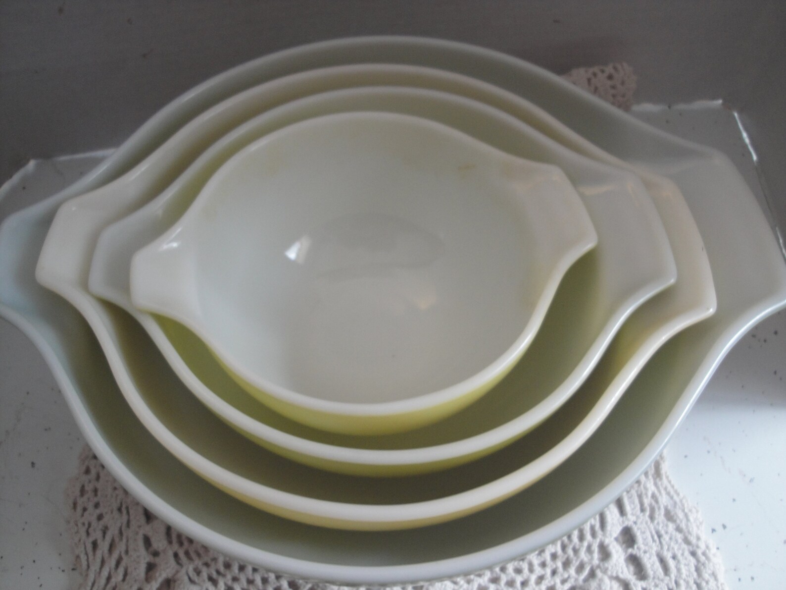 Vintage Pyrex 4 Piece Nesting/mixing Bowl Set, Avocado Green, Yellow ...