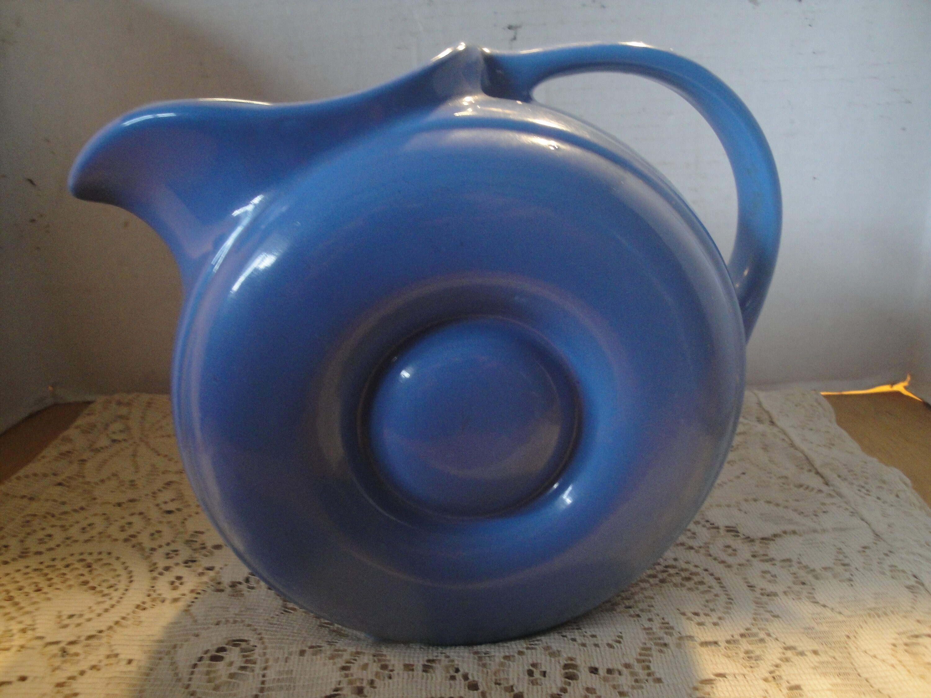 Vintage Hall USA 1950's Sky Blue Donut Pitcher With Ice Lip, Excelllent ...
