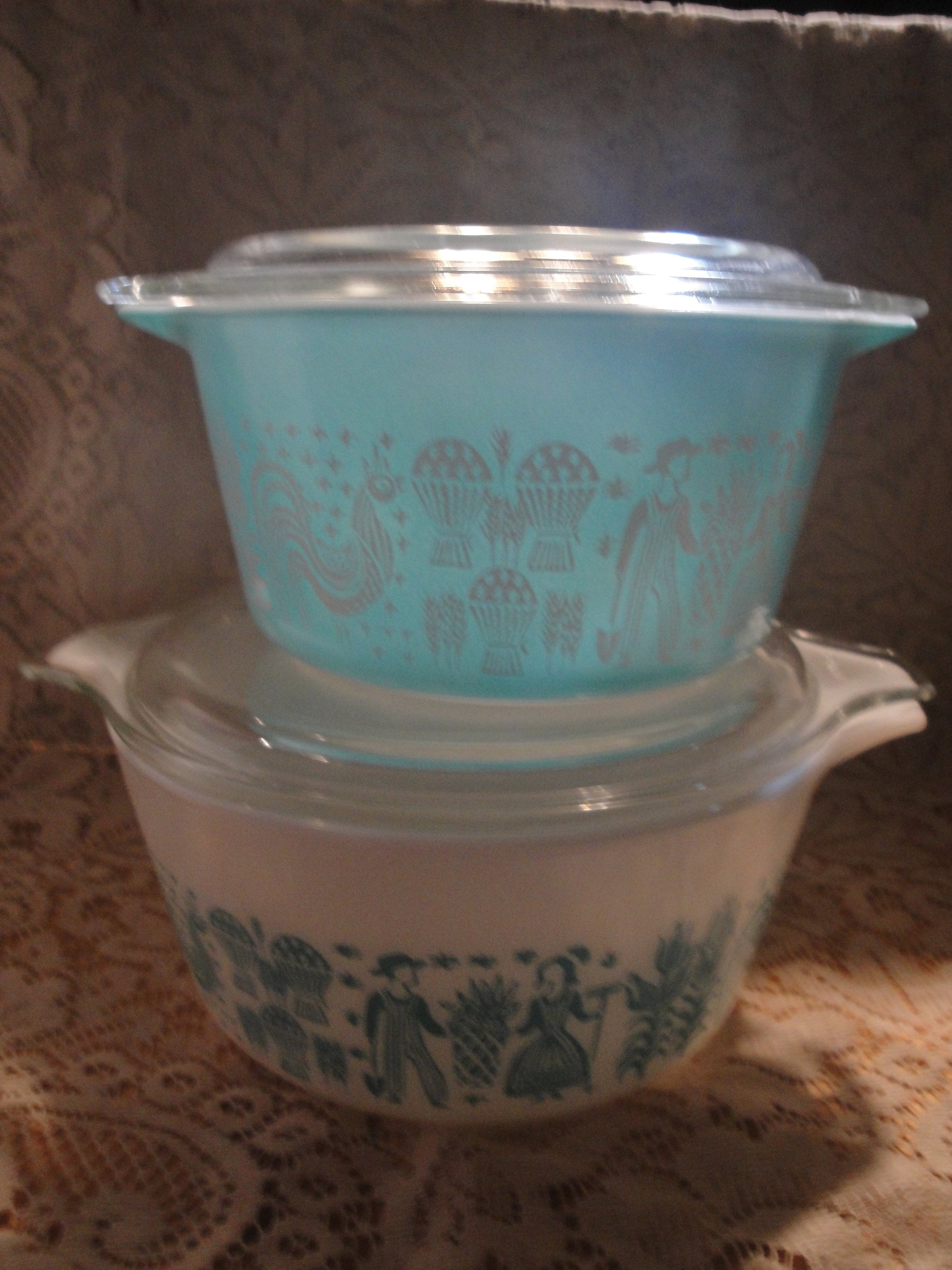 Butterprint amish Vintage Pyrex Round Casserole Dishes Set - Etsy