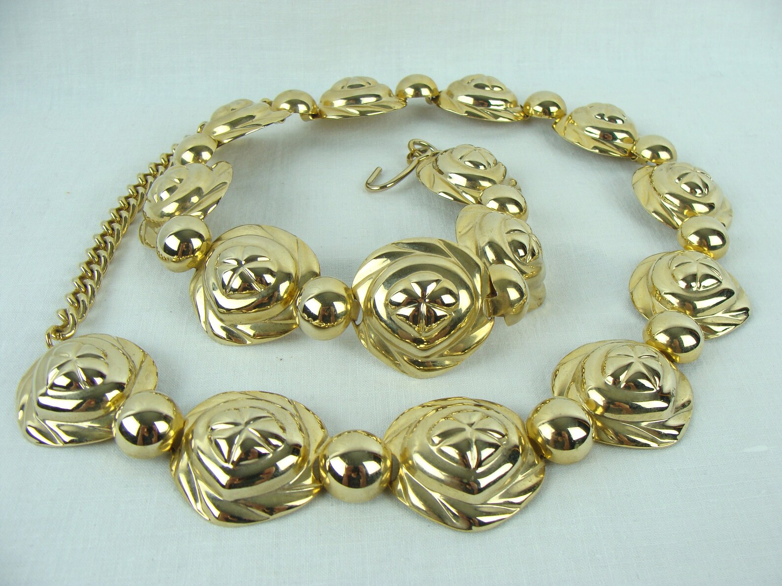 Vintage Chain Belt 70s Textured Raised Concho Medallion 1970s - Etsy