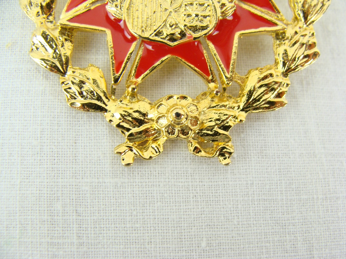 Vintage Crest Brooch 80s Coat of Arms Shield Heraldic Gold - Etsy