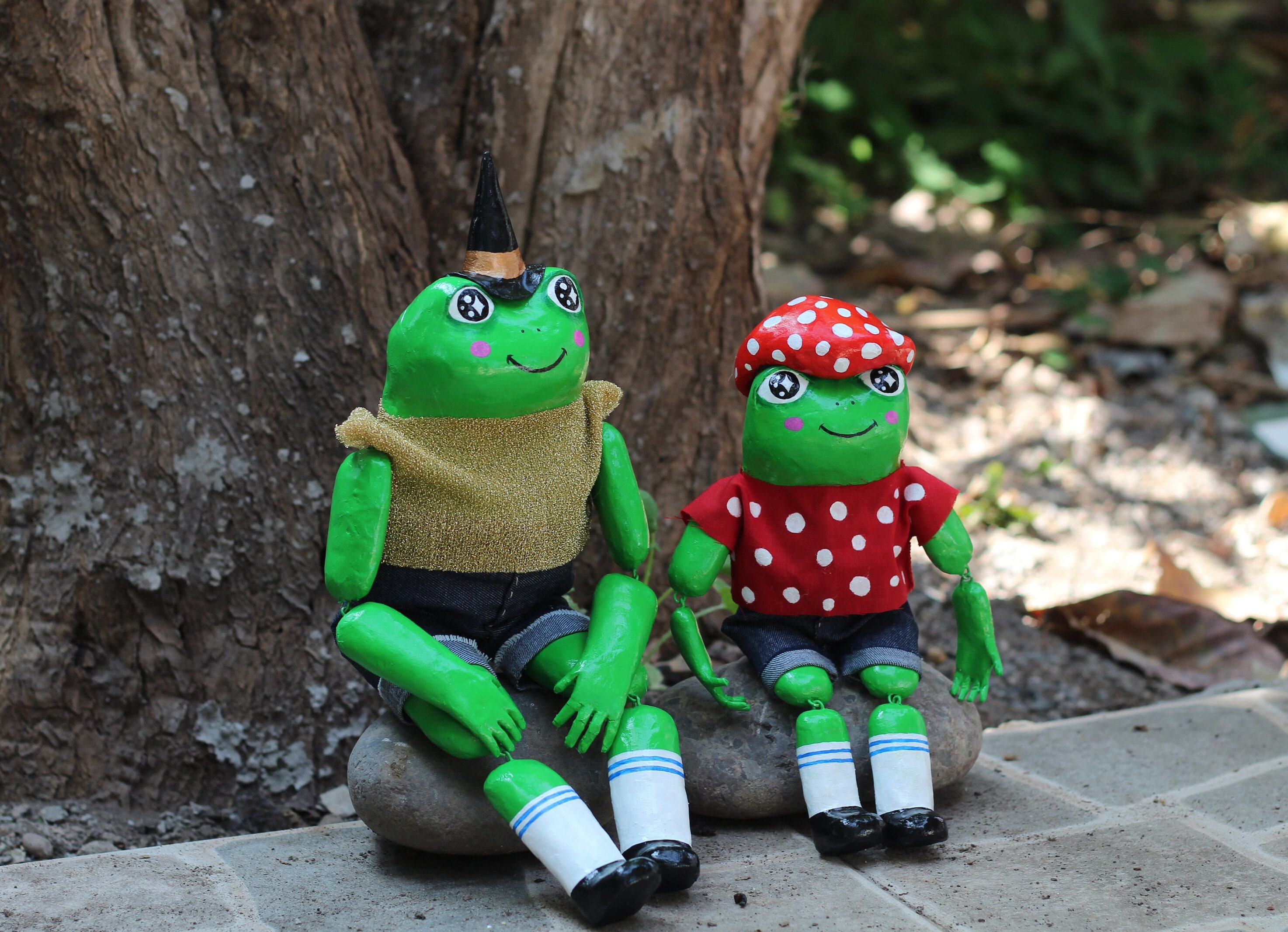 Frogs Created by Hand With Paper. They Are Articulated Artistic Dolls ...